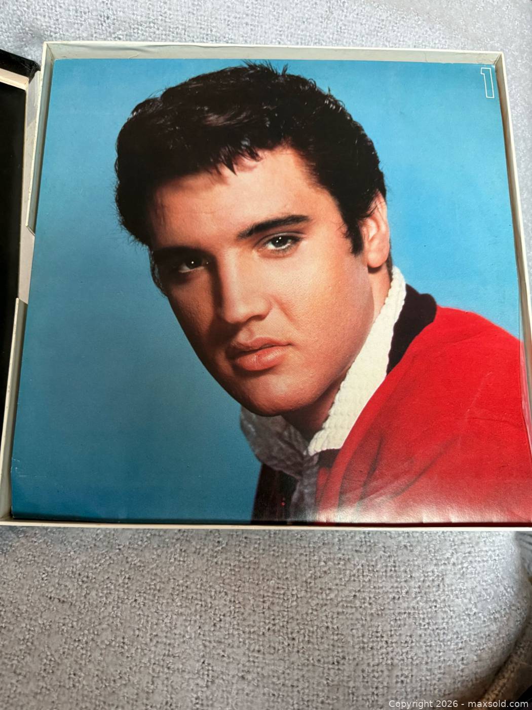 Elvis Presley vinyl box set, 9 LP records | Maxsold