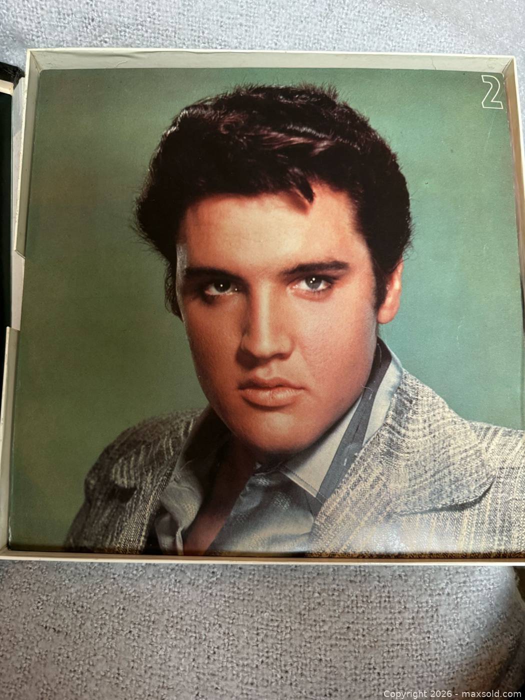 Elvis Presley vinyl box set, 9 LP records | Maxsold