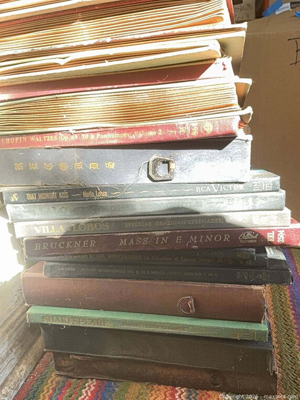 Vintage 78 RPM shellac records & sheet music lot | Maxsold