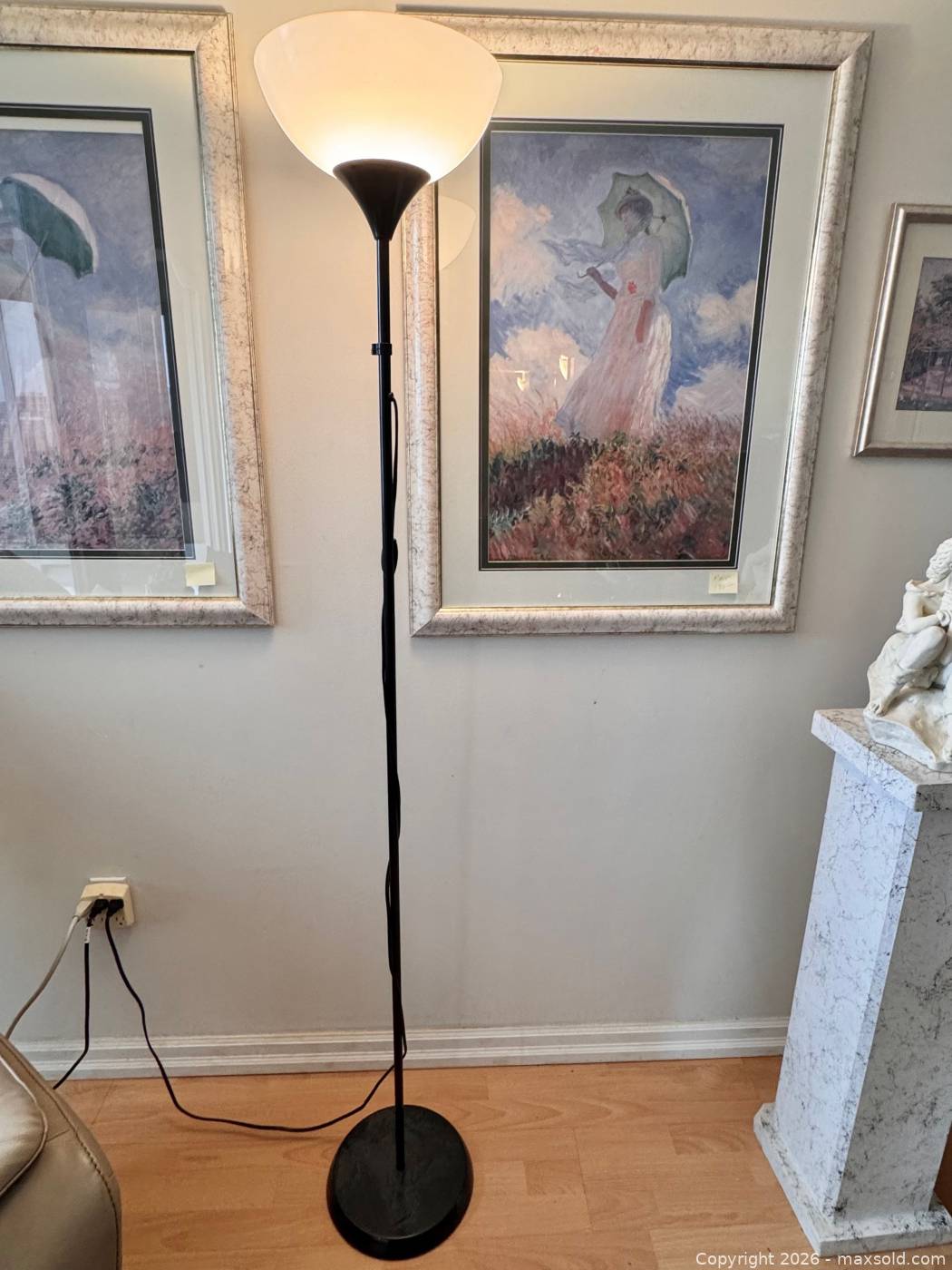 Black metal torchiere floor lamp 69" H | Maxsold