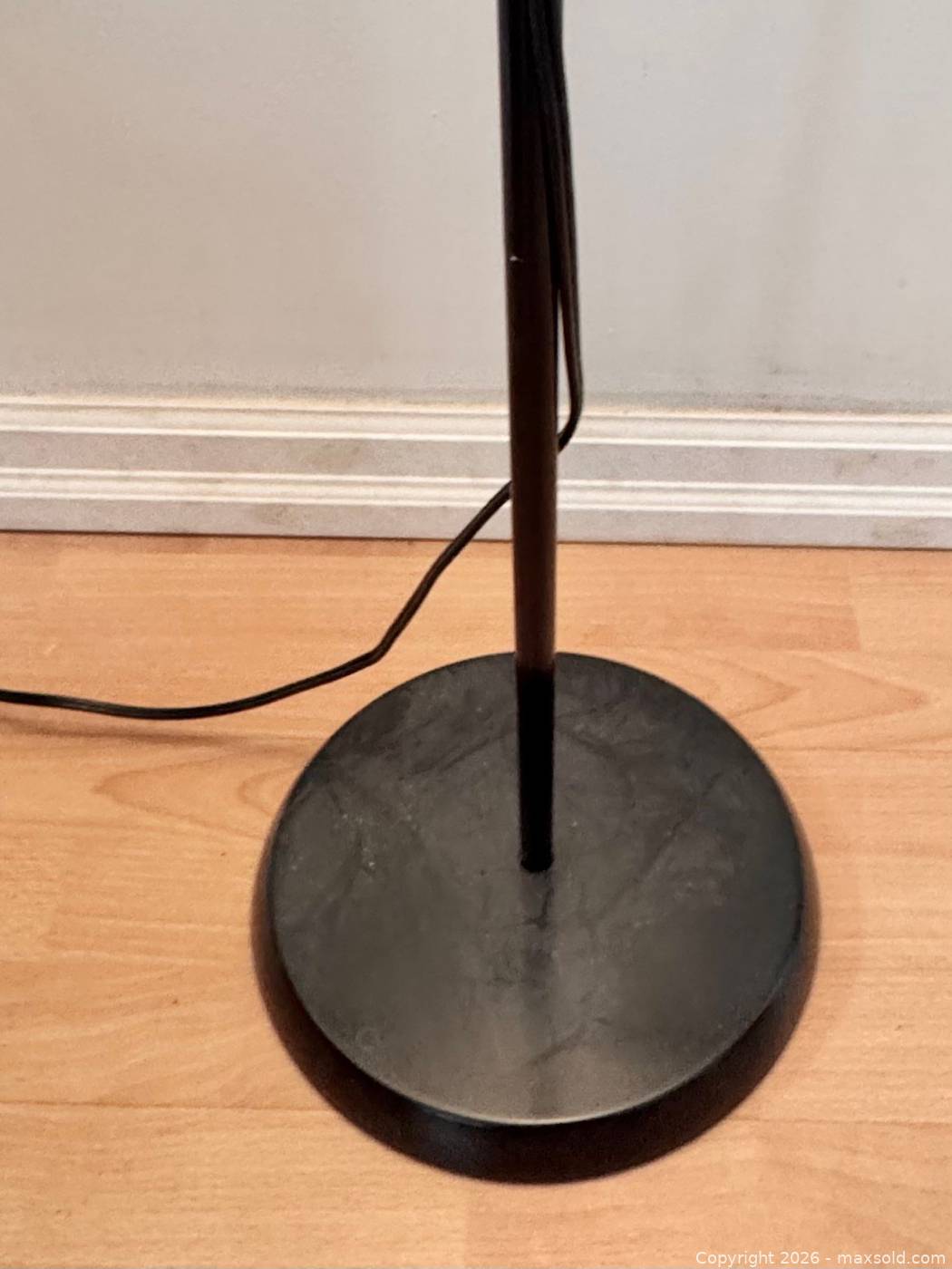 Black metal torchiere floor lamp 69" H | Maxsold