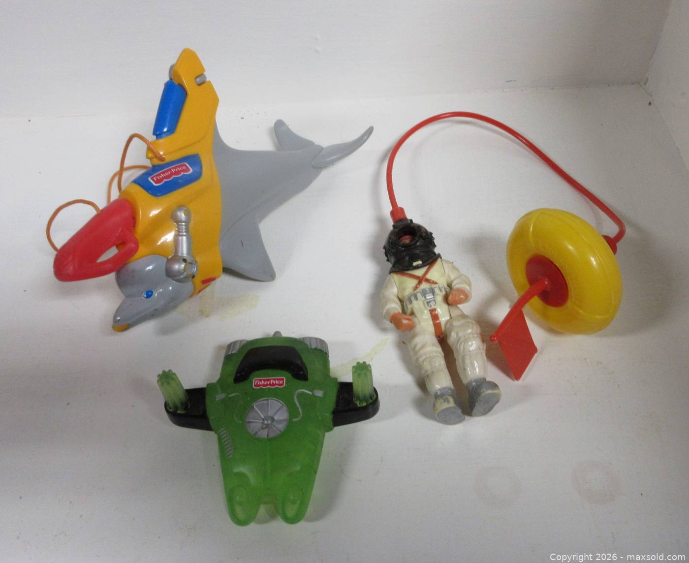 Fisher-Price diver, rescue dolphin, sea sled | Maxsold