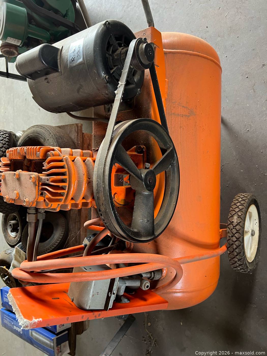 Montgomery Ward air compressor | Maxsold