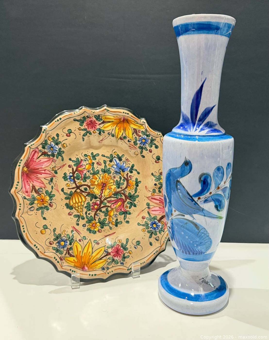 Italian Baffoni hand-painted plate & signed Tonala blue bird vase | Maxsold