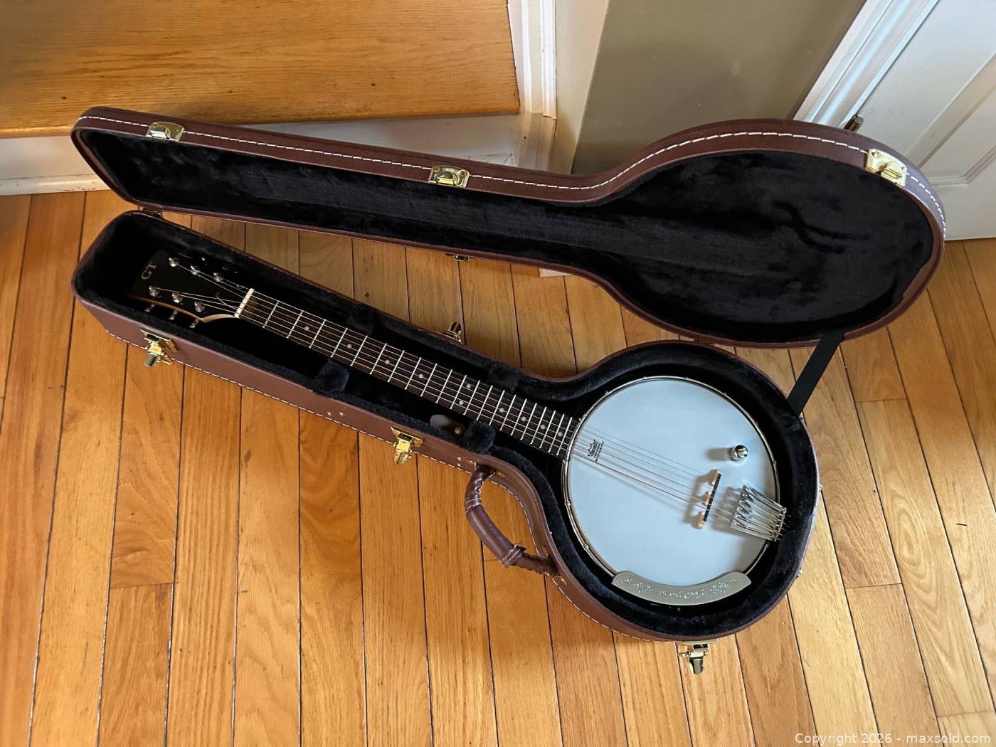 Gold Tone I-AC-6+ 6-String Acoustic-Electric Banjitar With Case | Maxsold