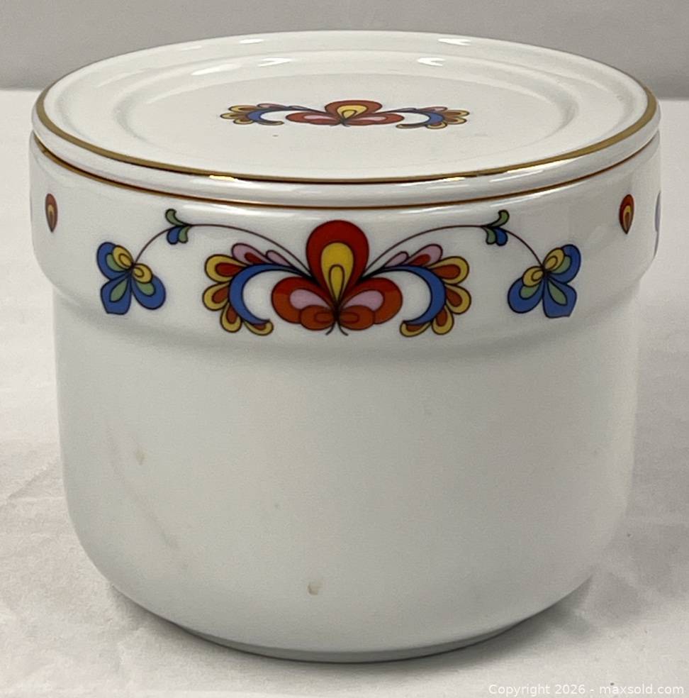 Porsgrund Norway porcelain lidded jar 2001 | Maxsold
