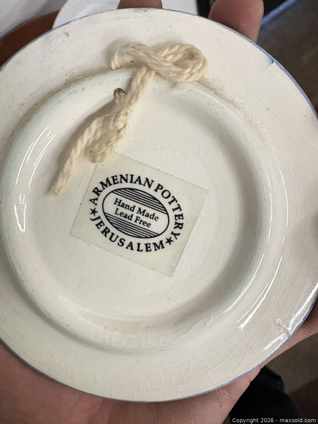 Dinner plates and small bowls dishes | Maxsold