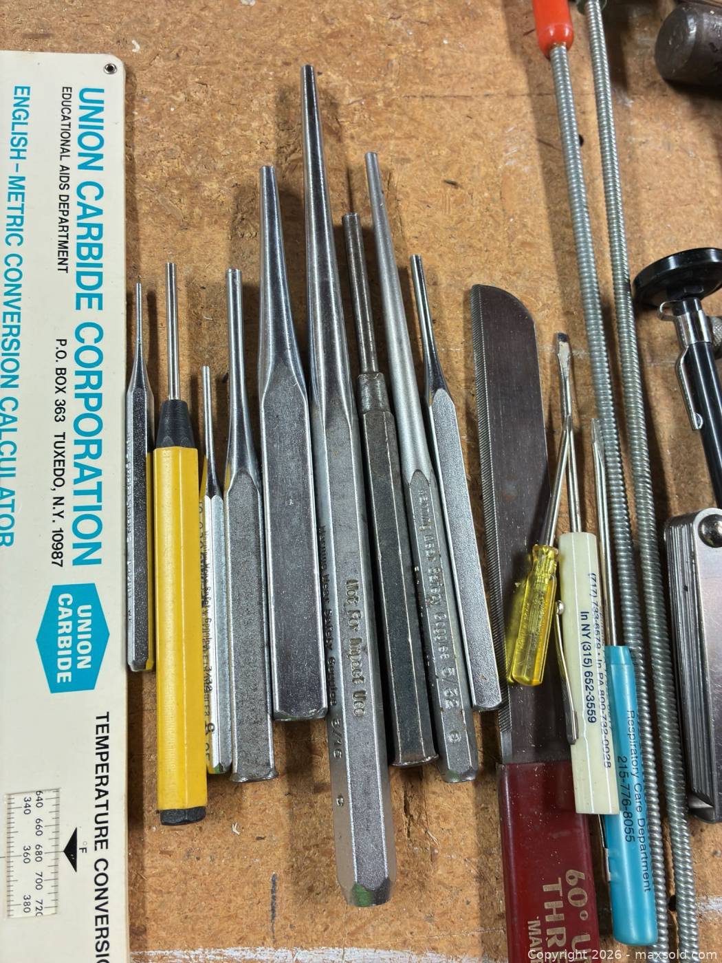 Assorted hand tools, hammer, files, levels, punches | Maxsold