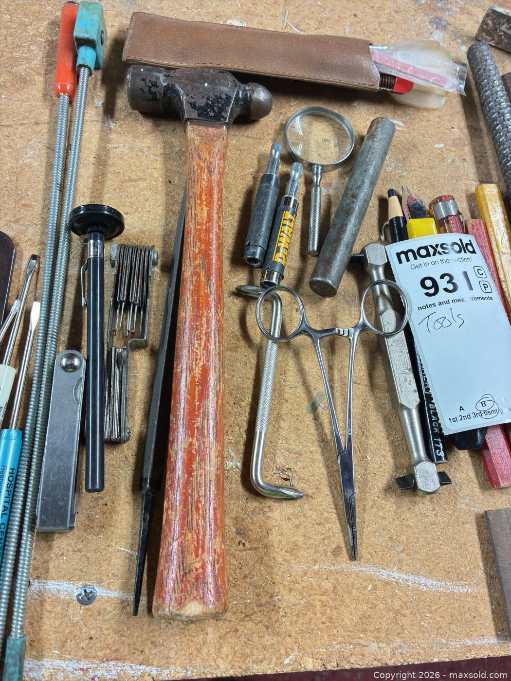 Assorted hand tools, hammer, files, levels, punches | Maxsold