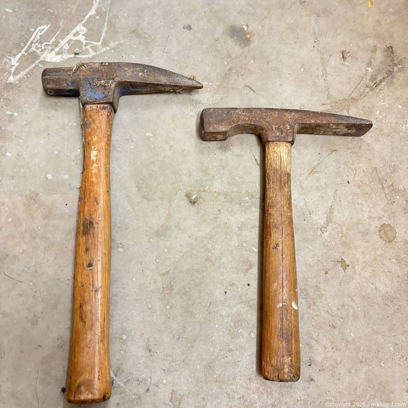 Hammers, Saws, Crowbar, Miter Box, Blades | Maxsold
