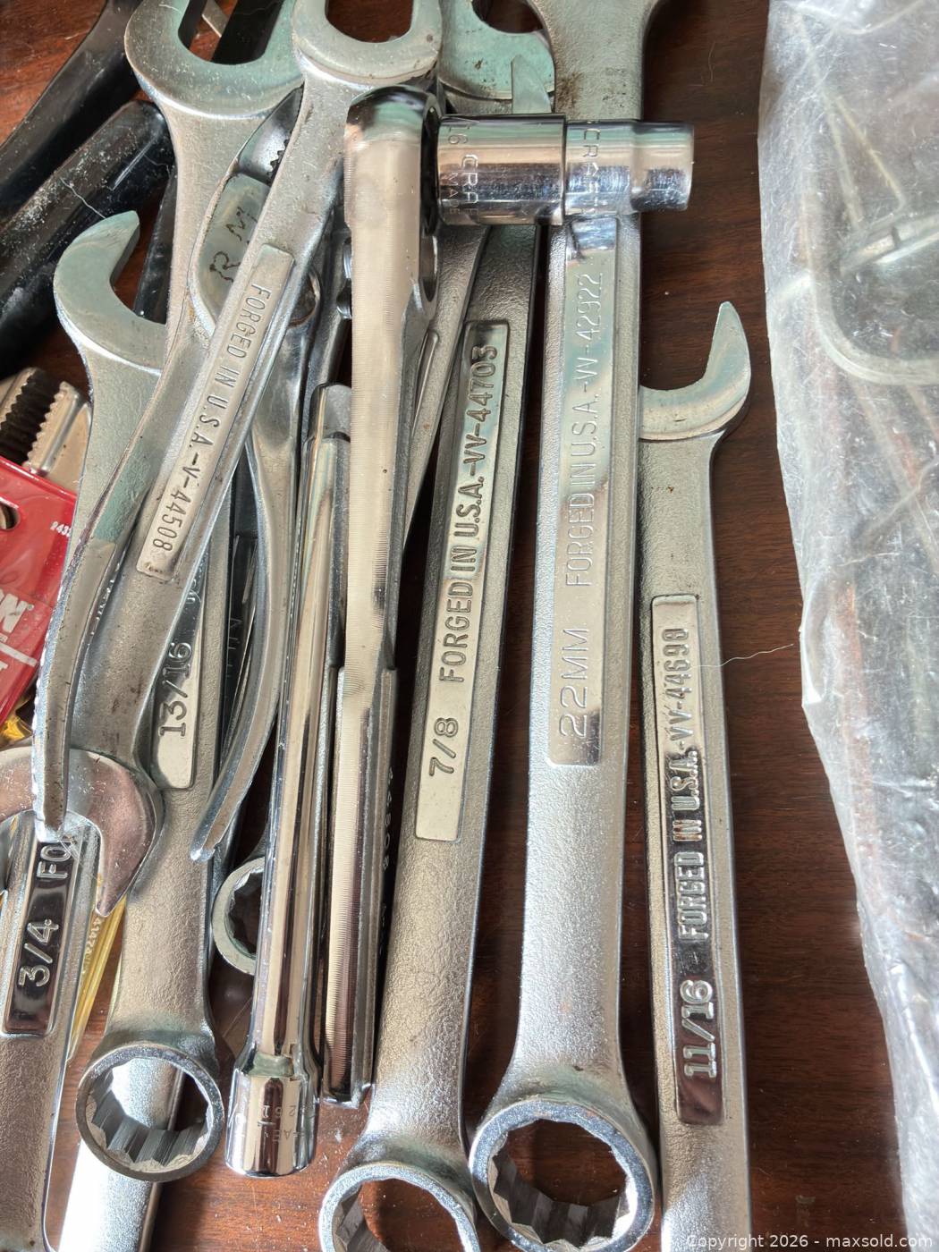 Assorted hand tools bundle | Maxsold