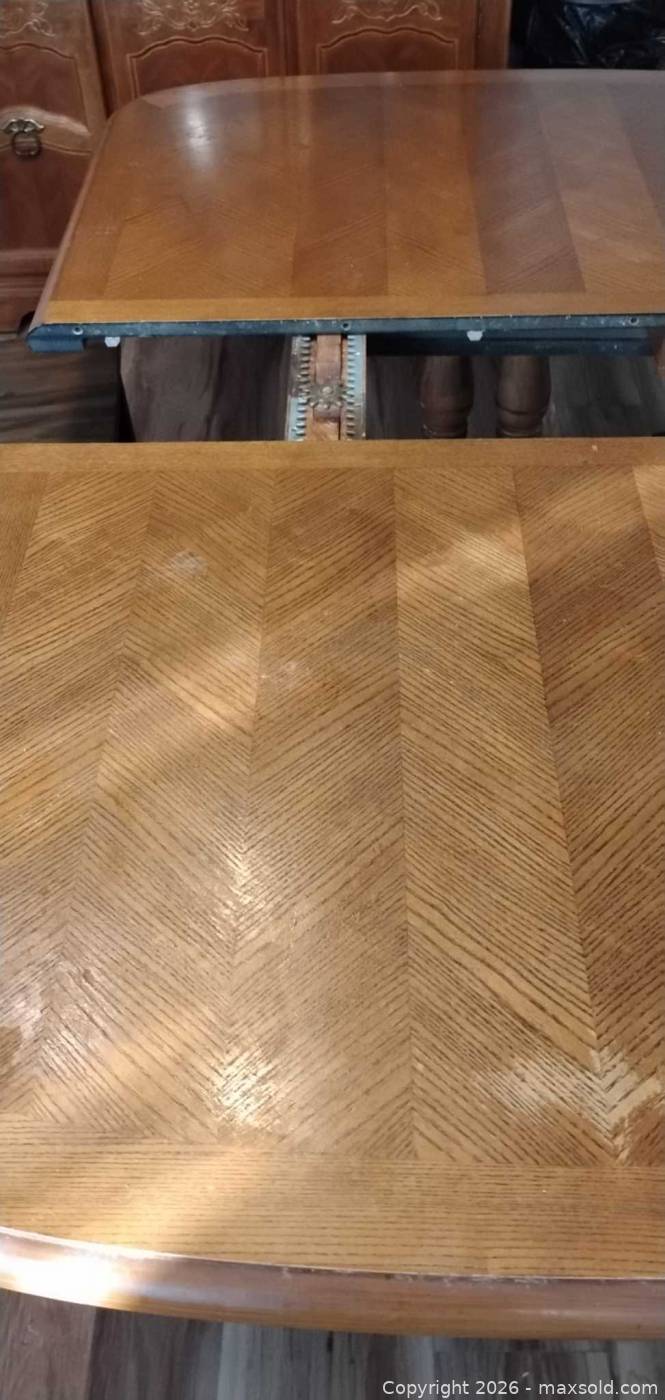 Solid Wood Traditional Extendable Dining Table | Maxsold