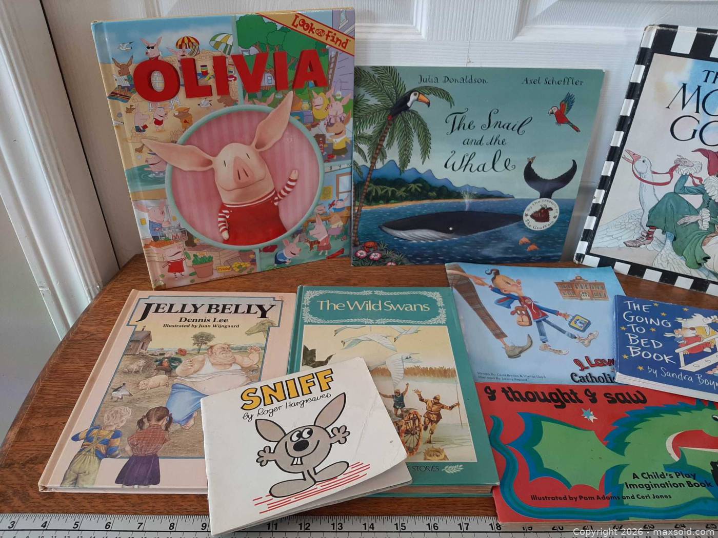 Children's picture book collection 9 pcs | Maxsold