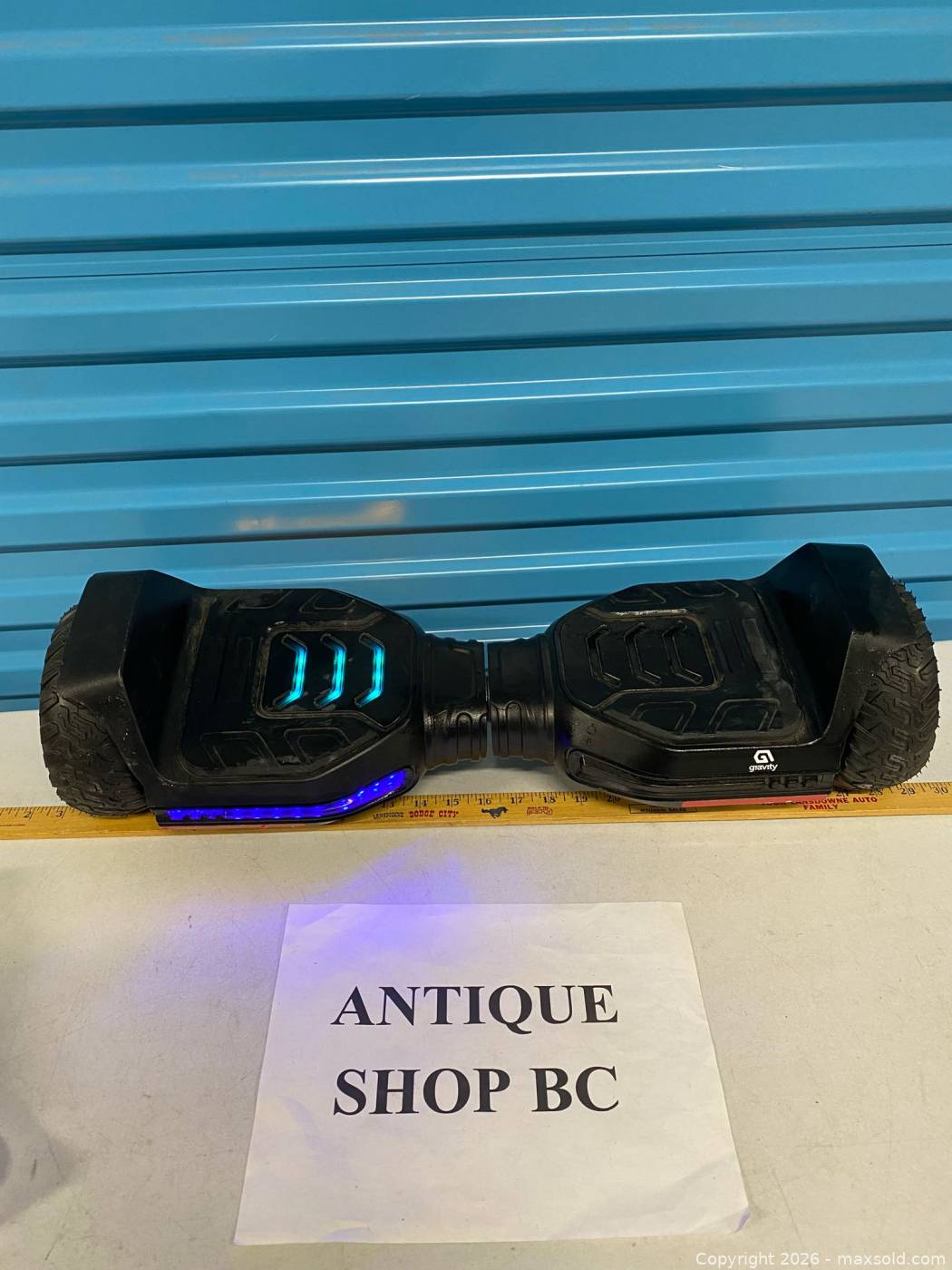 Gravity self-balancing hoverboard with LEDs | Maxsold
