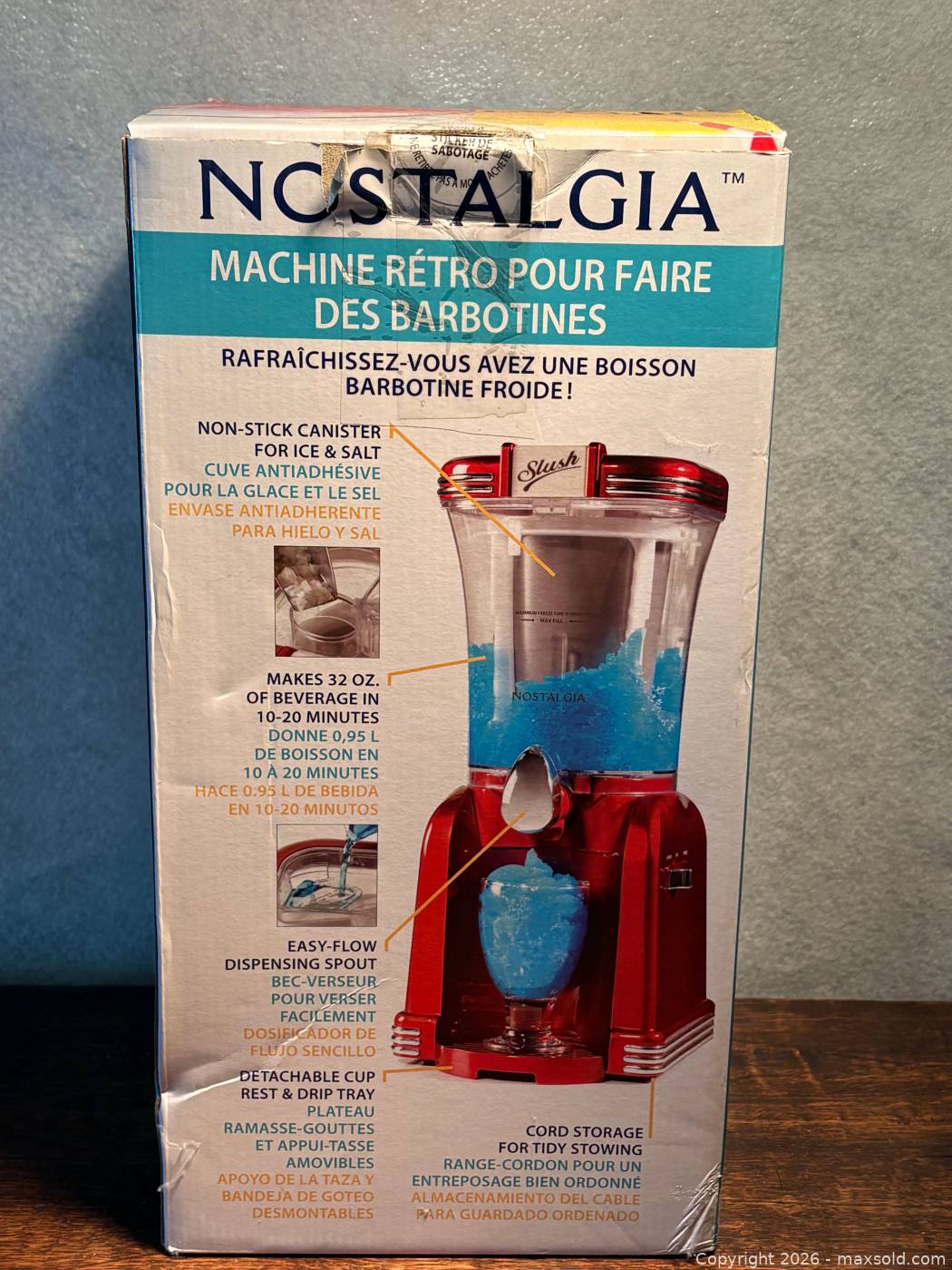Nostalgia Retro Slush Drink Maker in box | Maxsold