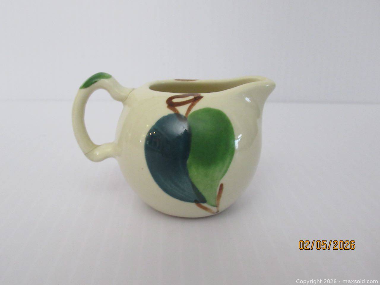 Puritan Pottery Slipware Open Apple teapot, creamer, sugar | Maxsold