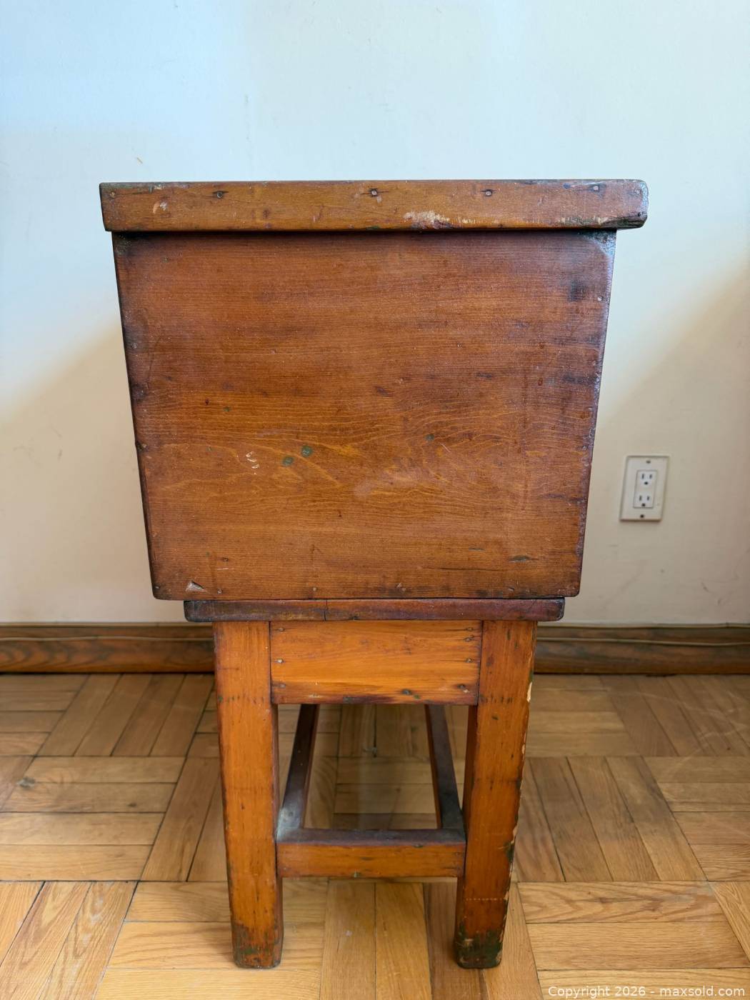 Antique pine dough storage box | Maxsold