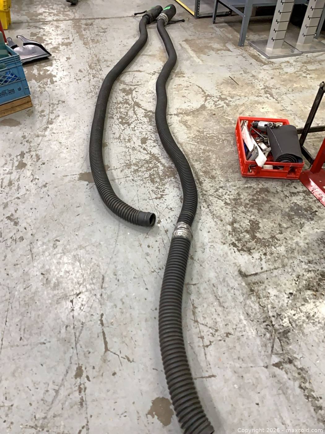 Heavy duty vehicle exhaust hoses, 2 pieces | Maxsold