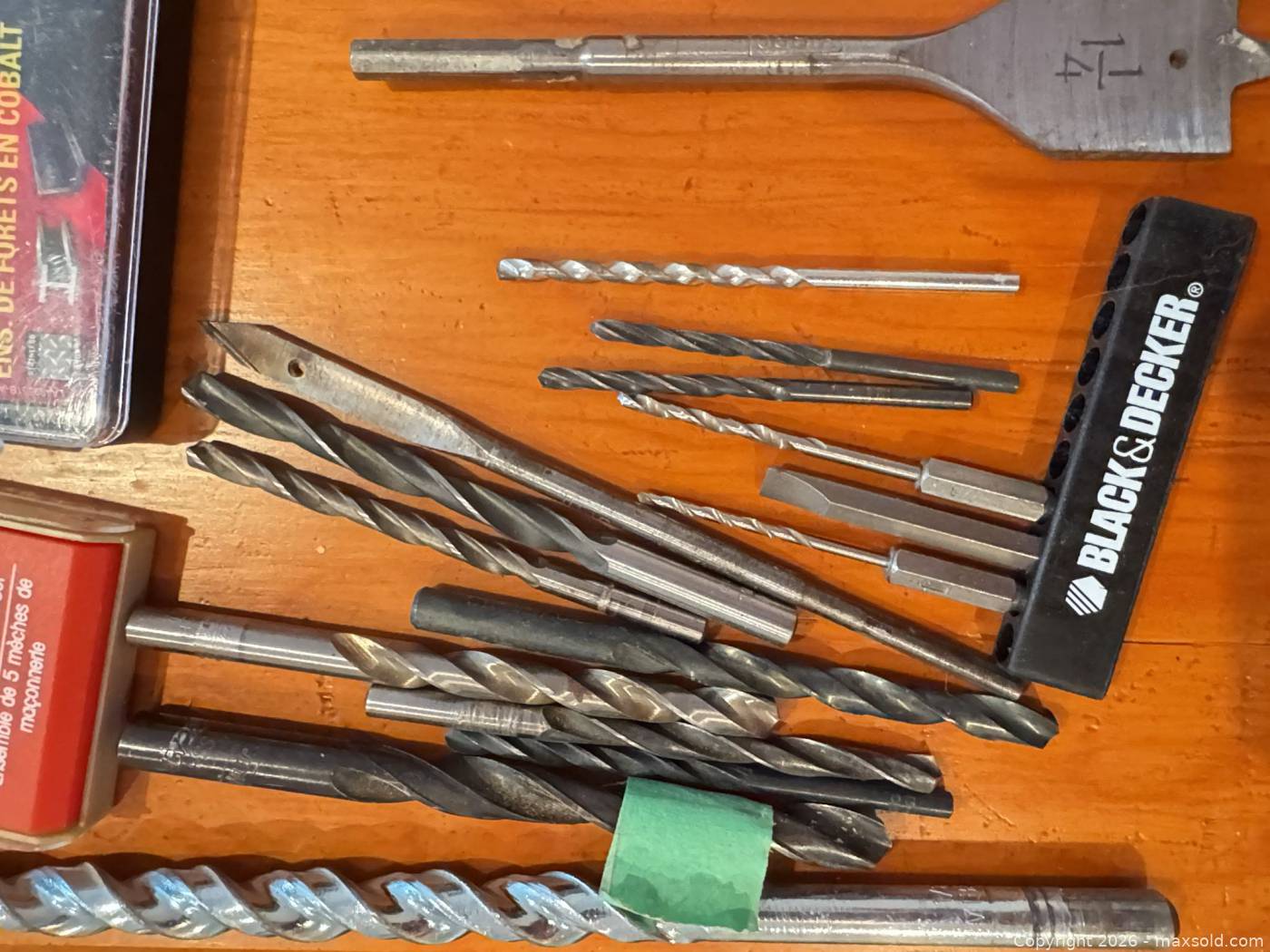 Drill Bits Assortment With DeWalt Driver Set | Maxsold
