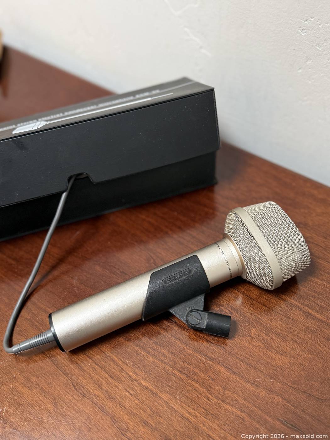 Sony ECM-99 one-point stereo electret condenser microphone | Maxsold
