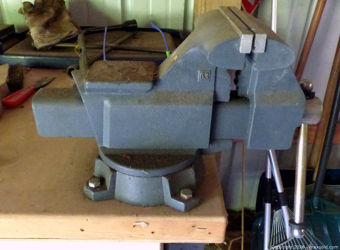 Craftsman 6-Inch Bench Vise | Maxsold