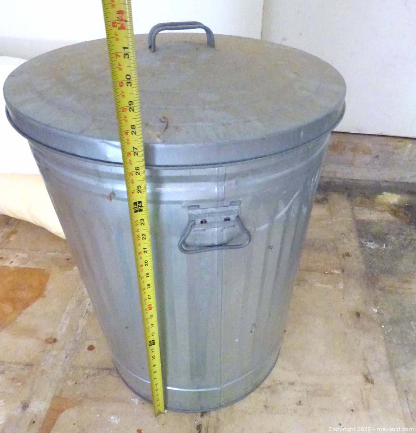 Galvanized Steel Trash Can 30-Gallon | Maxsold