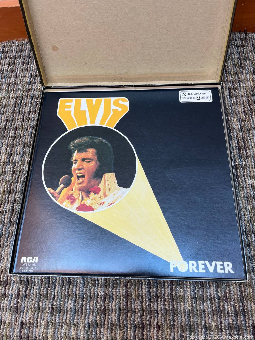 RCA Elvis Presley Collector’s Edition LP set | Maxsold