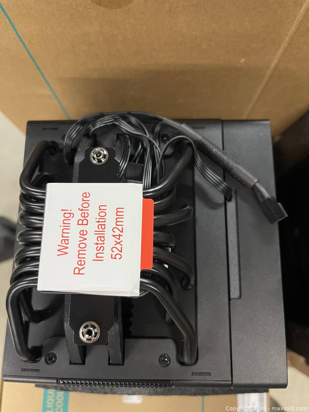 DeepCool black air CPU cooler heatsink and fan | Maxsold