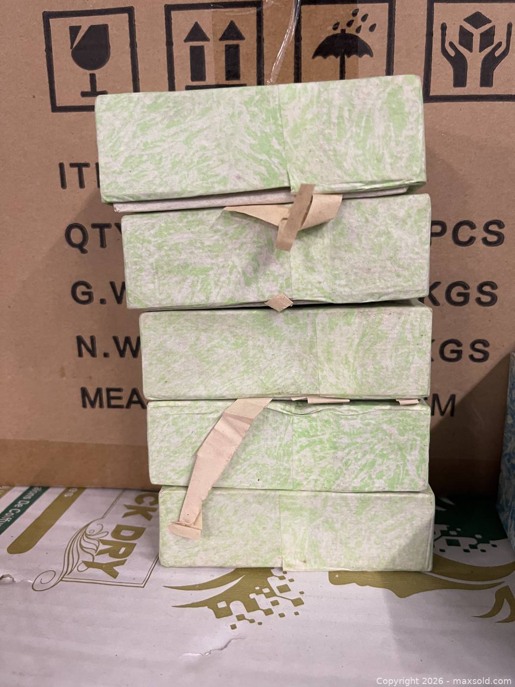 5 boxed tiny ceramic mudmen figurines | Maxsold