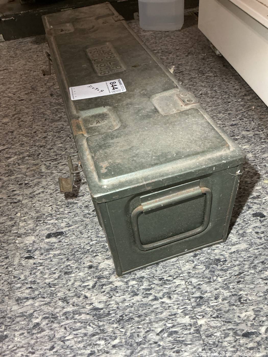 WWII 1943 C298 L.P. TSC/C metal military case 31x9x9 | Maxsold