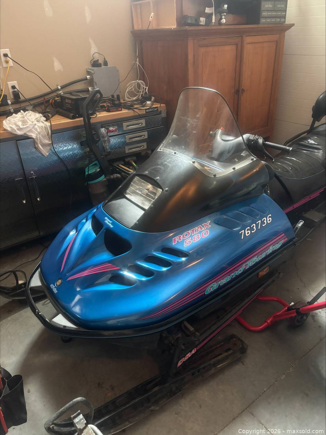 Ski-Doo 1995 Grand Touring snowmobile | Maxsold