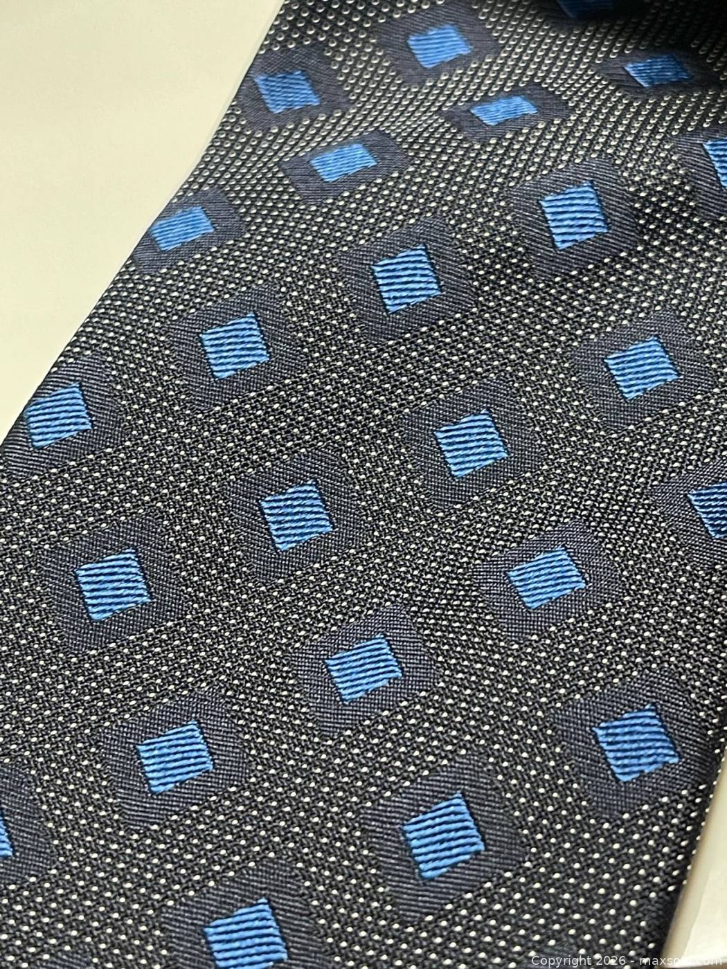 Men’s Silk Ties Hugo Boss, Aquascutum + More | Maxsold