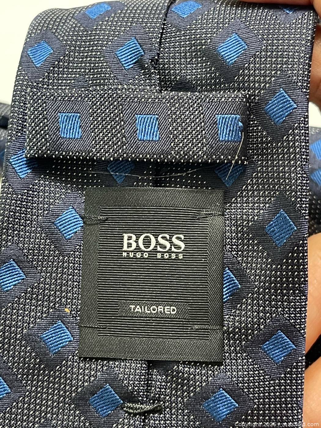 Men’s Silk Ties Hugo Boss, Aquascutum + More | Maxsold