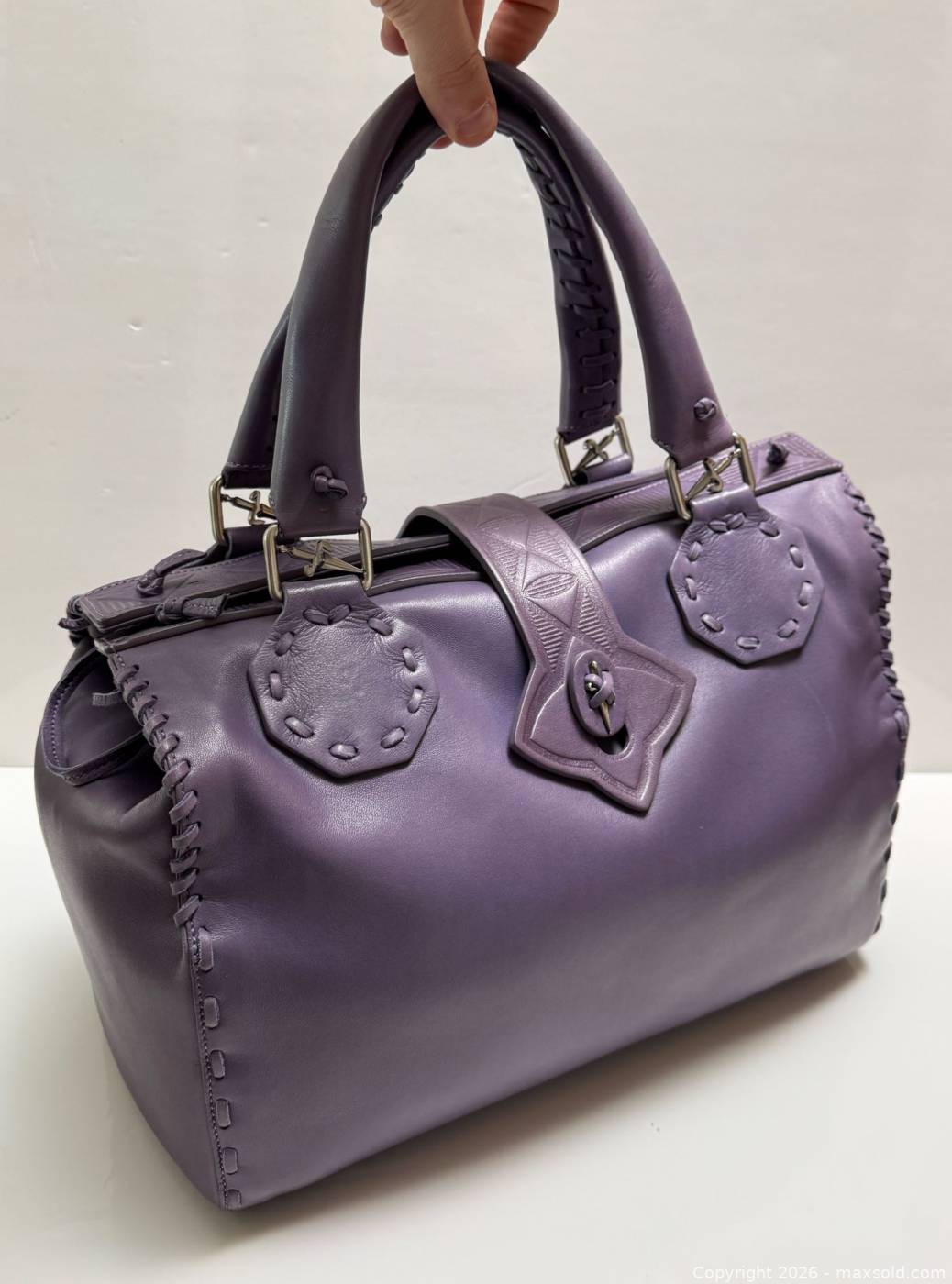 Cesare Paciotti lavender leather handbag | Maxsold