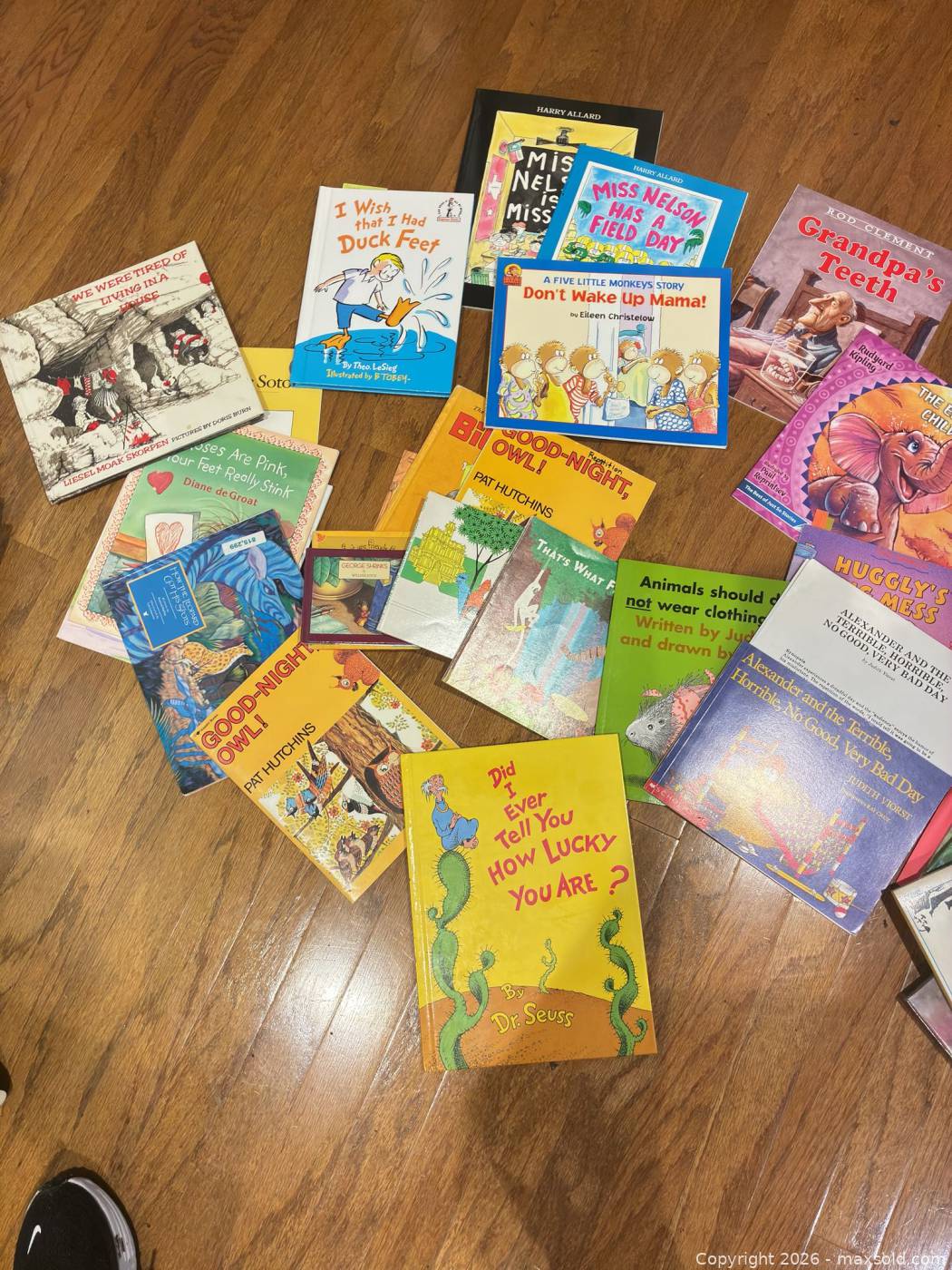 Assorted 16–25 Children’s Books | Maxsold