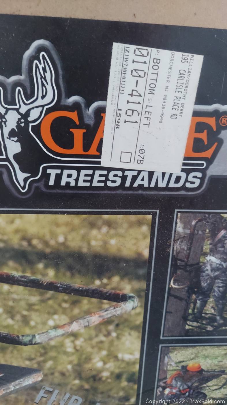 Gage Trees Hunting Tree Stand with Universal Shooting Rail and Padded ...