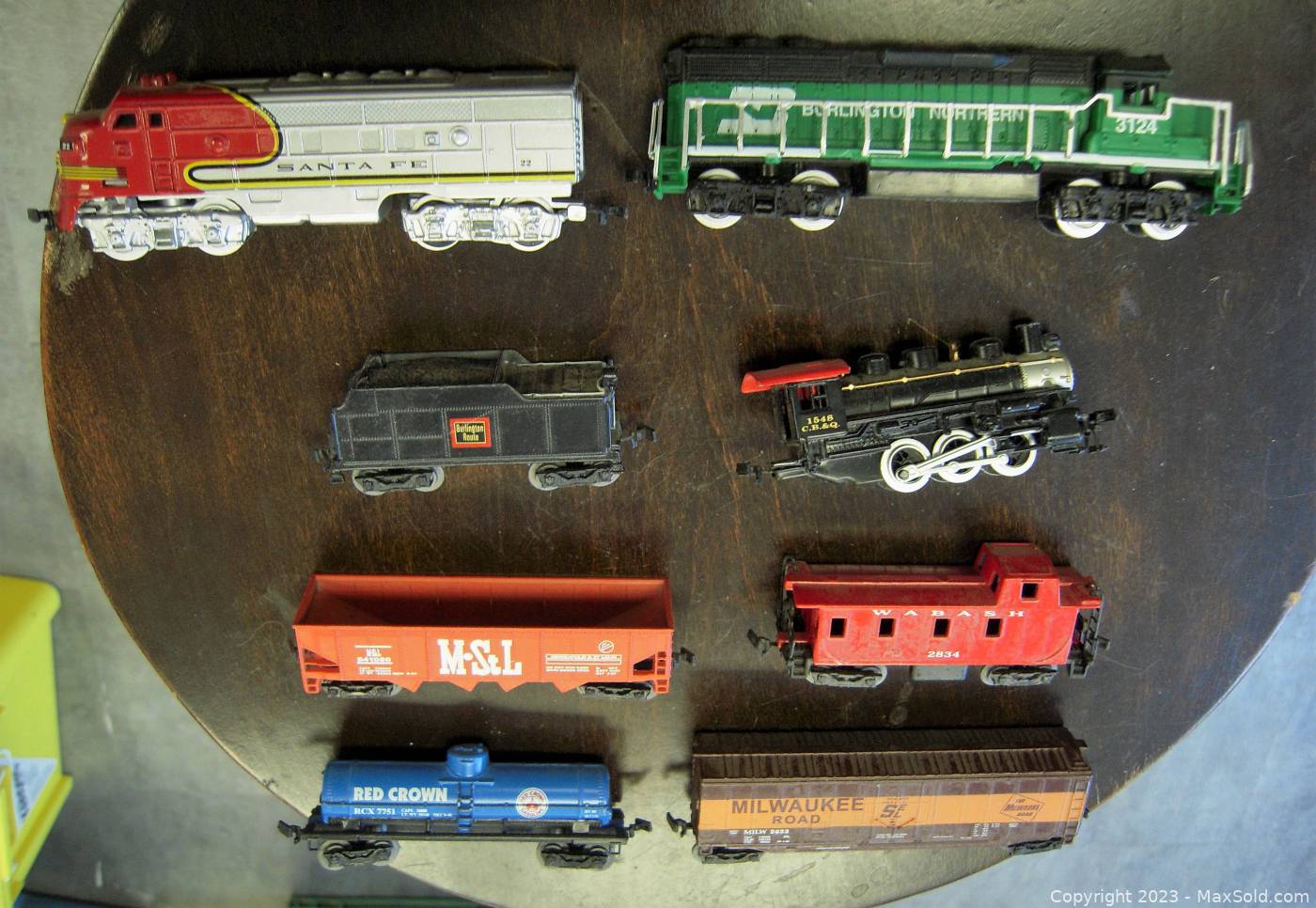 Vintage 8 Piece Maisto Metal Train Set | Maxsold