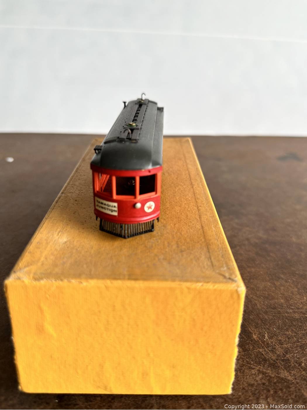 Custom Painted Brass HO Scale Trolley Model | Maxsold
