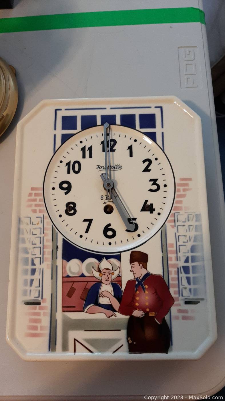 Battery Operated Wall Clock and Anniversary Table Clock | Maxsold