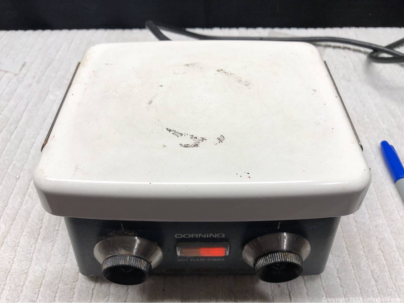Corning PC-351 Laboratory Hot Plate Stirrer | Maxsold