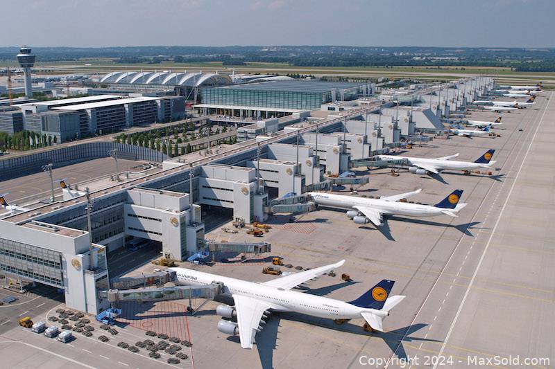 Taylor Swift Package - 2 Floor Tickets, Flight and Hotel in Munich ...