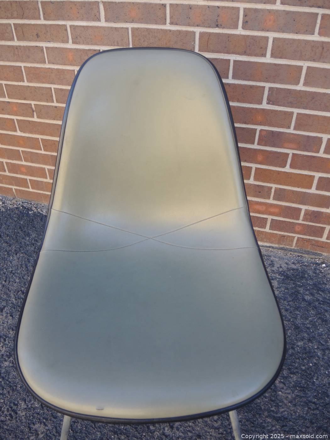 Eames DKR-2 & DSX Chairs and Burke 116 Shell | Maxsold