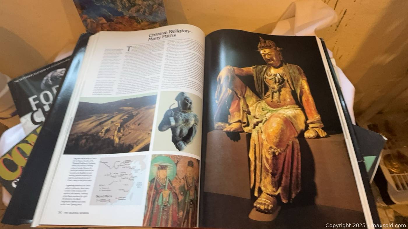 Smithsonian and illustrated history books | Maxsold
