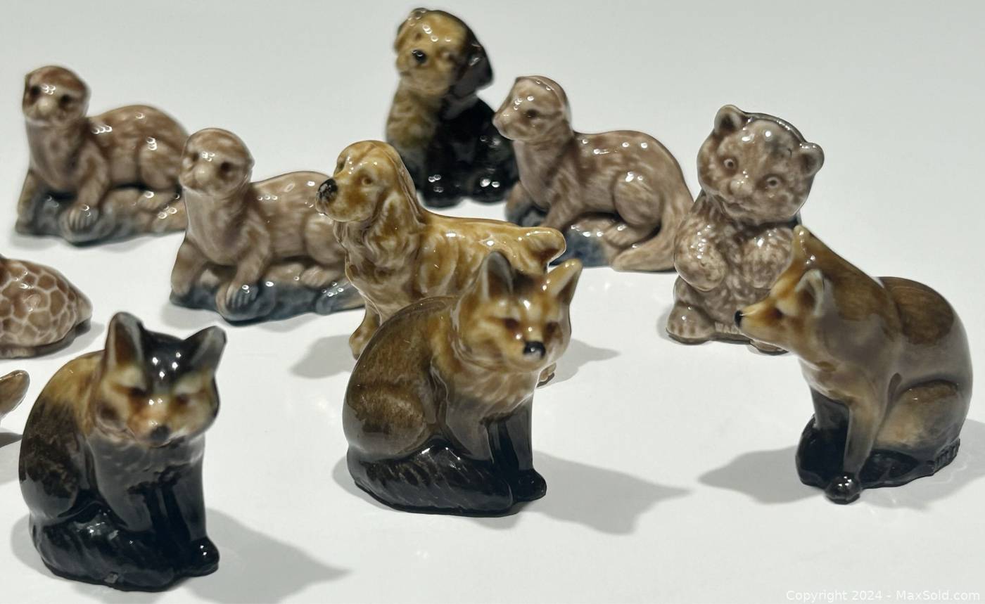 Vintage Wade Red Rose Tea Figurines Collection of 29 | Maxsold
