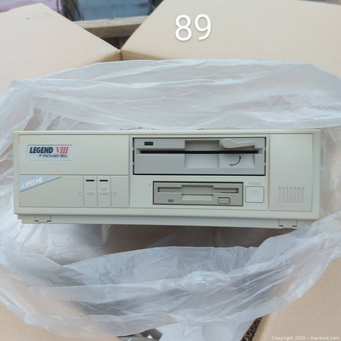 1992 Packard Bell Legend VIII 386SX desktop computer | Maxsold