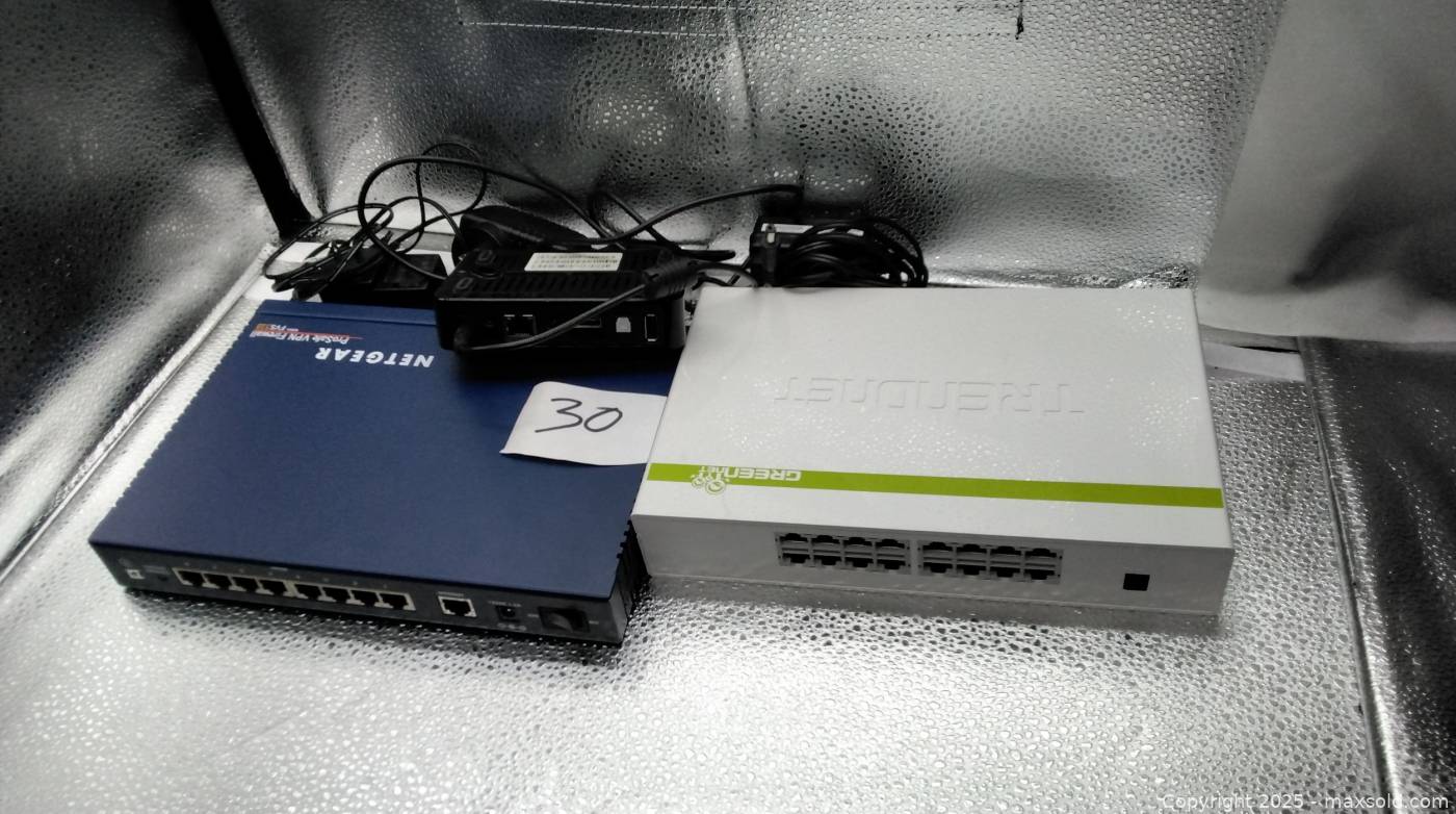 Netgear ProSafe VPN firewall, Trendnet 8-port switch, MAG254 IPTV box ...
