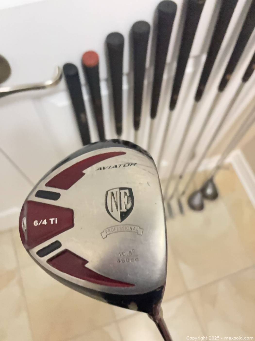 12-Piece Wilson Golf Club Set | Maxsold