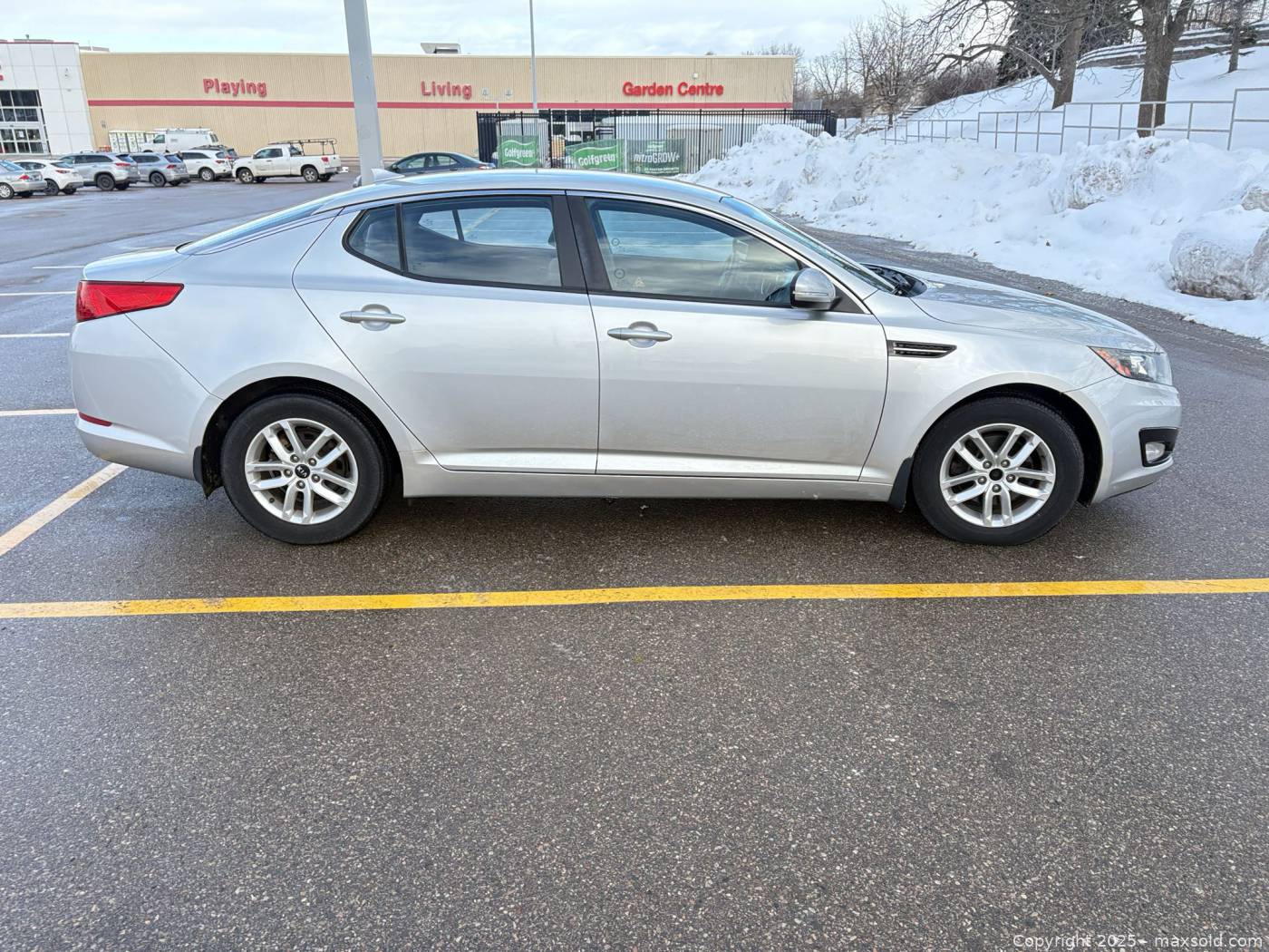 2013 Kia Optima LX Sedan 85,922 km | Maxsold