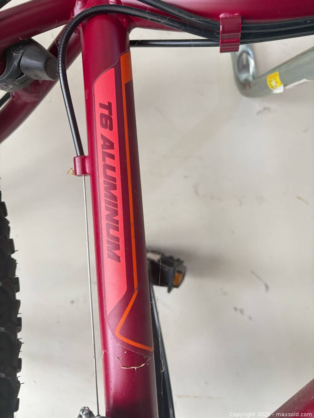 CCM Slope 26" T6 Aluminum Hardtail Mountain Bike | Maxsold