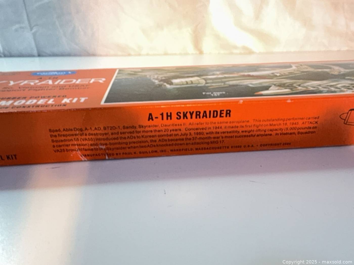 Guillows A-1H Skyraider Kit 904 & 1991 Topps Hockey Set | Maxsold